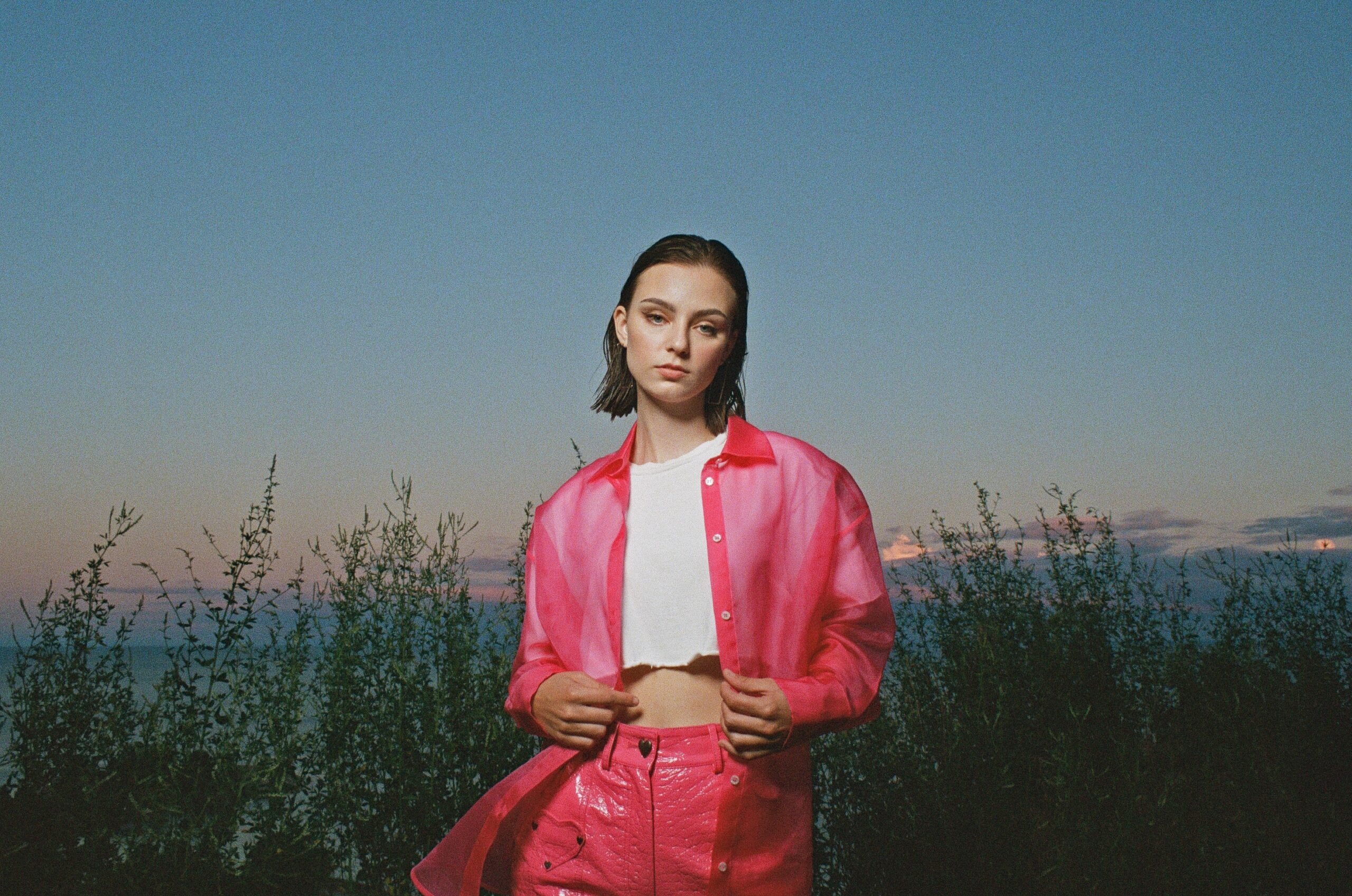 Canadian Artist CARYS Talks Her Debut EP, ‘To Anyone Like Me’ – XMPL ...